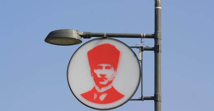 Atatürk, de Şükrü Hanioğlu : dans l'ébullition du kémalisme