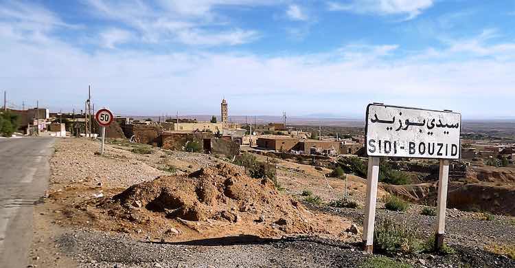 Sept morts audacieux et un poète assis, de Saber Mansouri