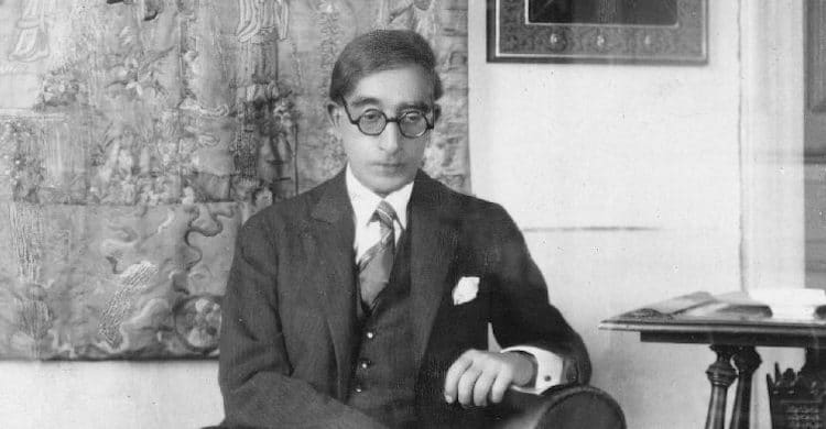 Constantin Cavafy par Robert Lidell : Cavafy de biais et de tous les côtés